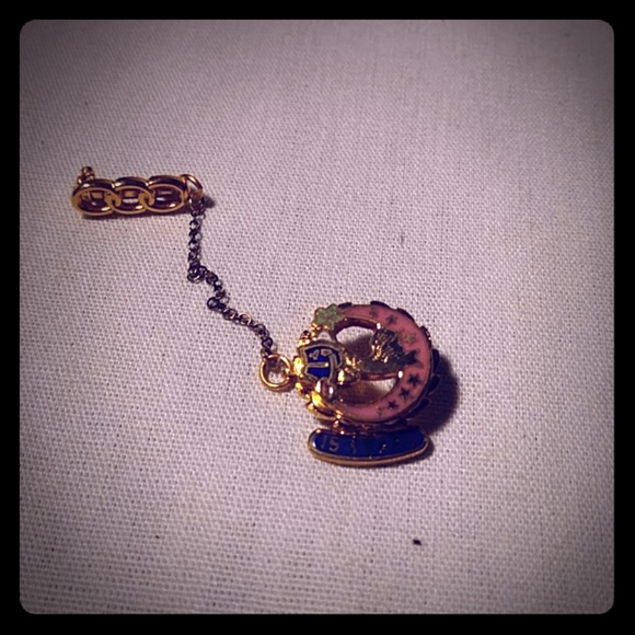 Rebekah 15 Year Pin | Jewelry | Rebekah Ioof 5 Year Membership Pin With ...